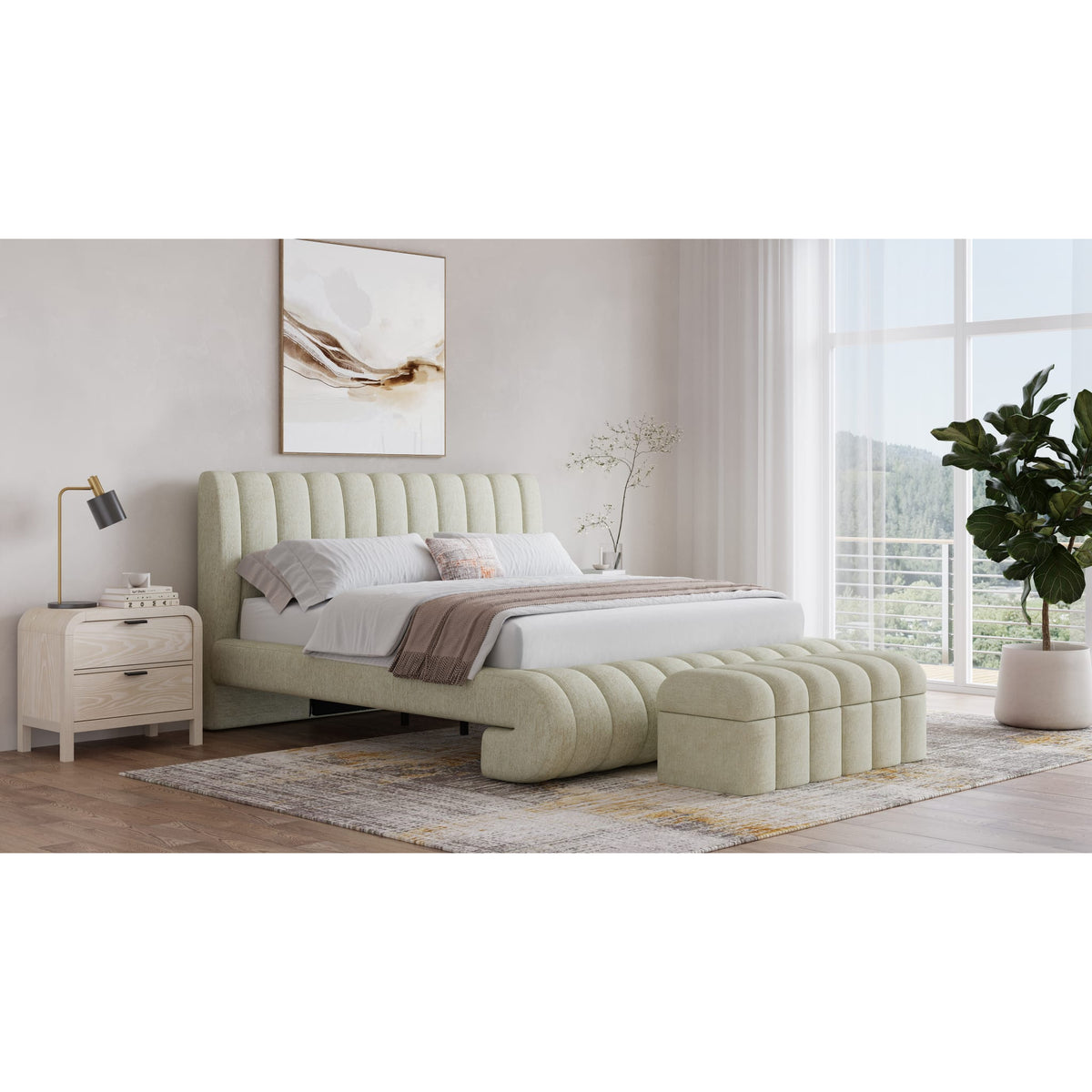 Savage Maximalist Polsterbett aus sandfarbenem Chenille — Modus Furniture